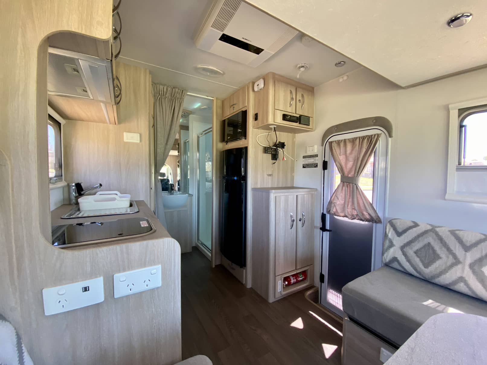 Jayco Freedom RM20-5 – ELECTRIC BED – LOW KM’S - Open Road Motorhomes