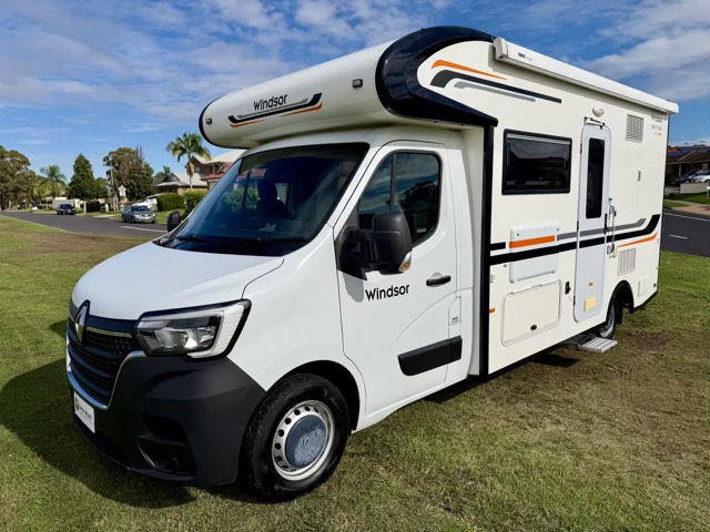 2022 Windsor Daintree – ELEC BED – ONLY 6,600KM’S - Open Road Motorhomes